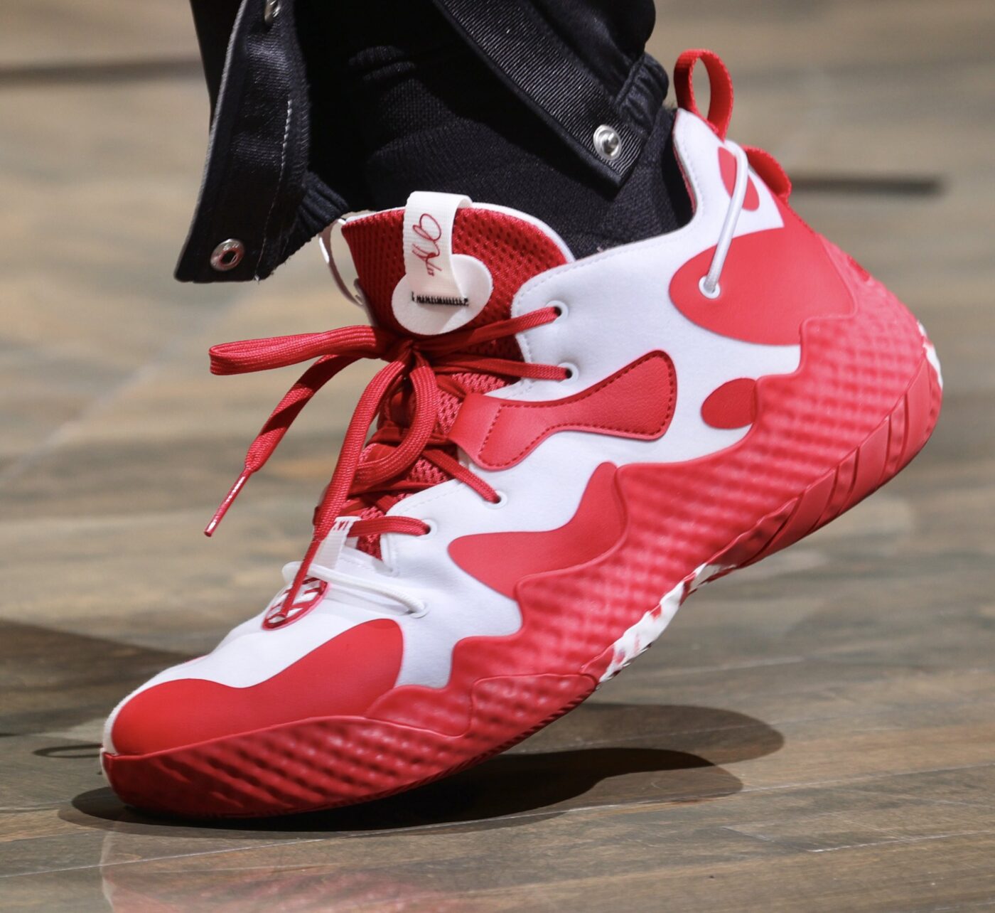 Harden Vol. 6 : un coloris "White and Red" dévoilé par James Harden