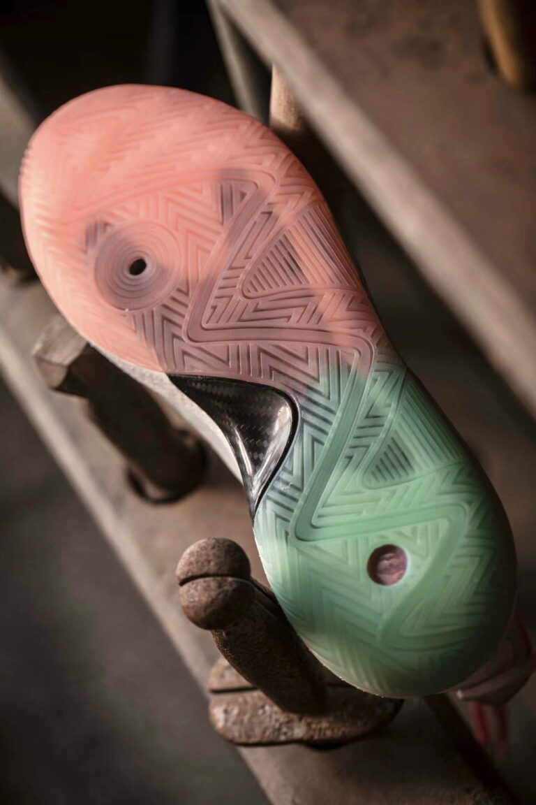 Rigorer AR 1 : une première signature shoe pour Austin Reaves