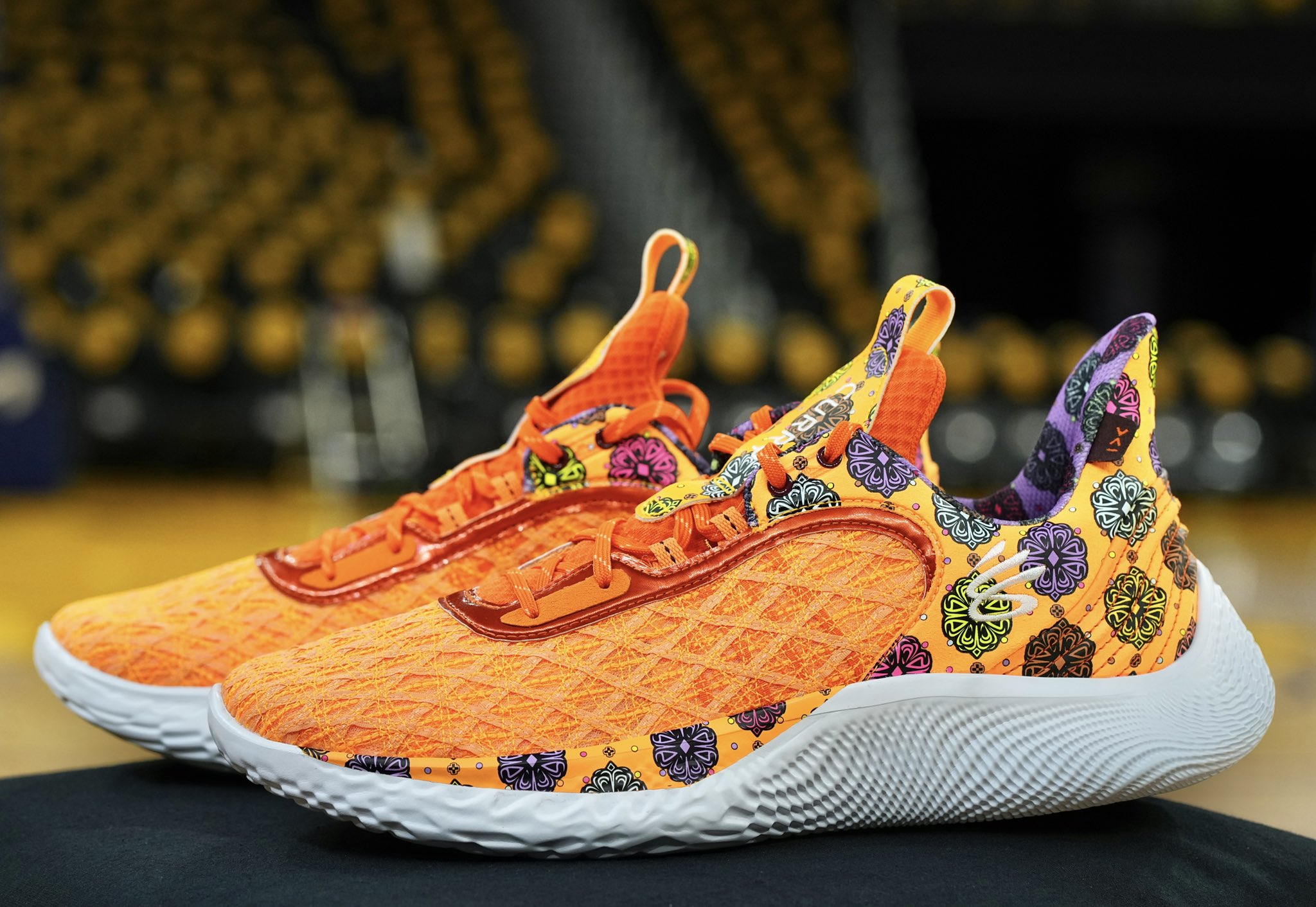 Curry 9 Craig Sager : une paire en hommage au journaliste