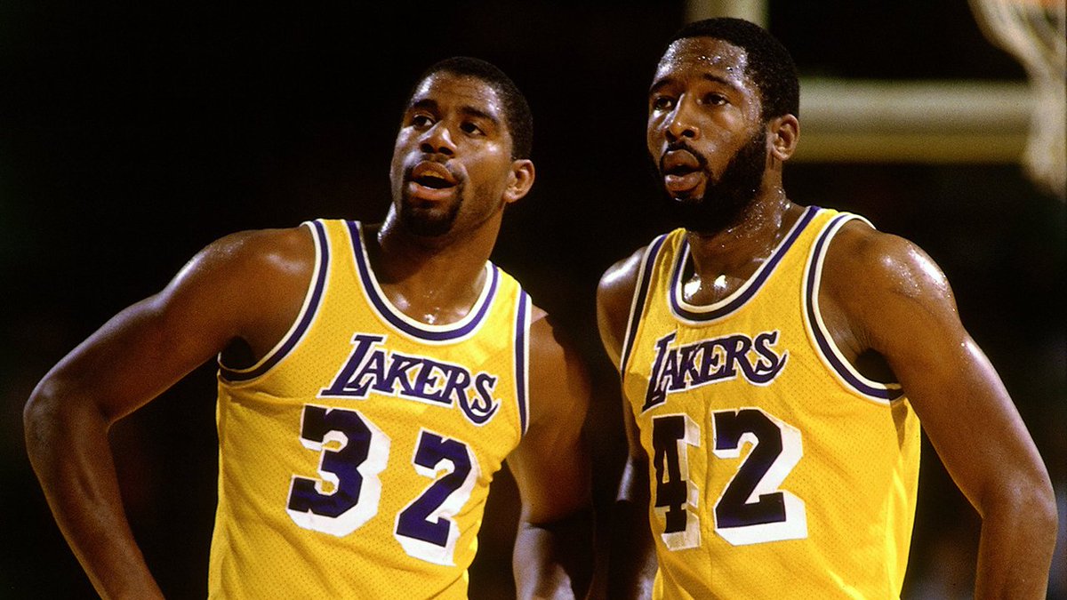 Maillot de Magic Johnson : pourquoi le numéro 32