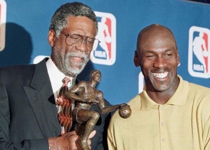 Le maillot #6 de Bill Russell retiré dans toutes les franchises NBA