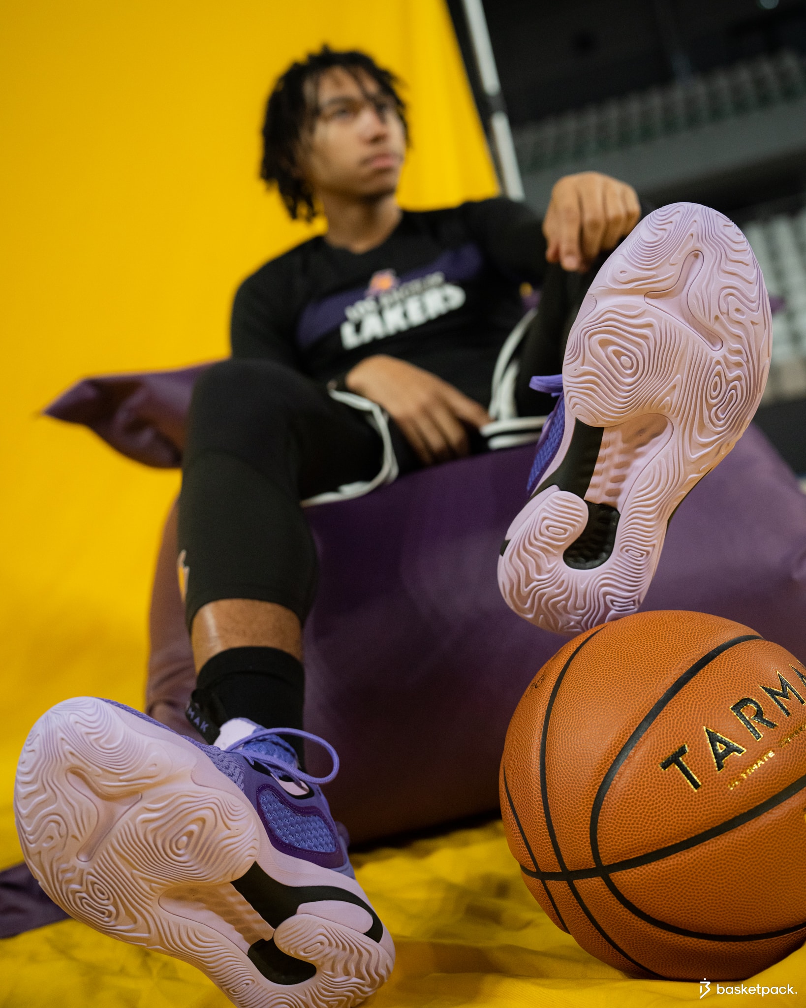 Shooting de la Tarmak SE900 Lakers édition limitée