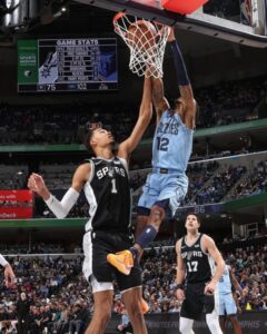 Ja 1 WNBA : Ja Morant inaugure la paire avec un énorme poster