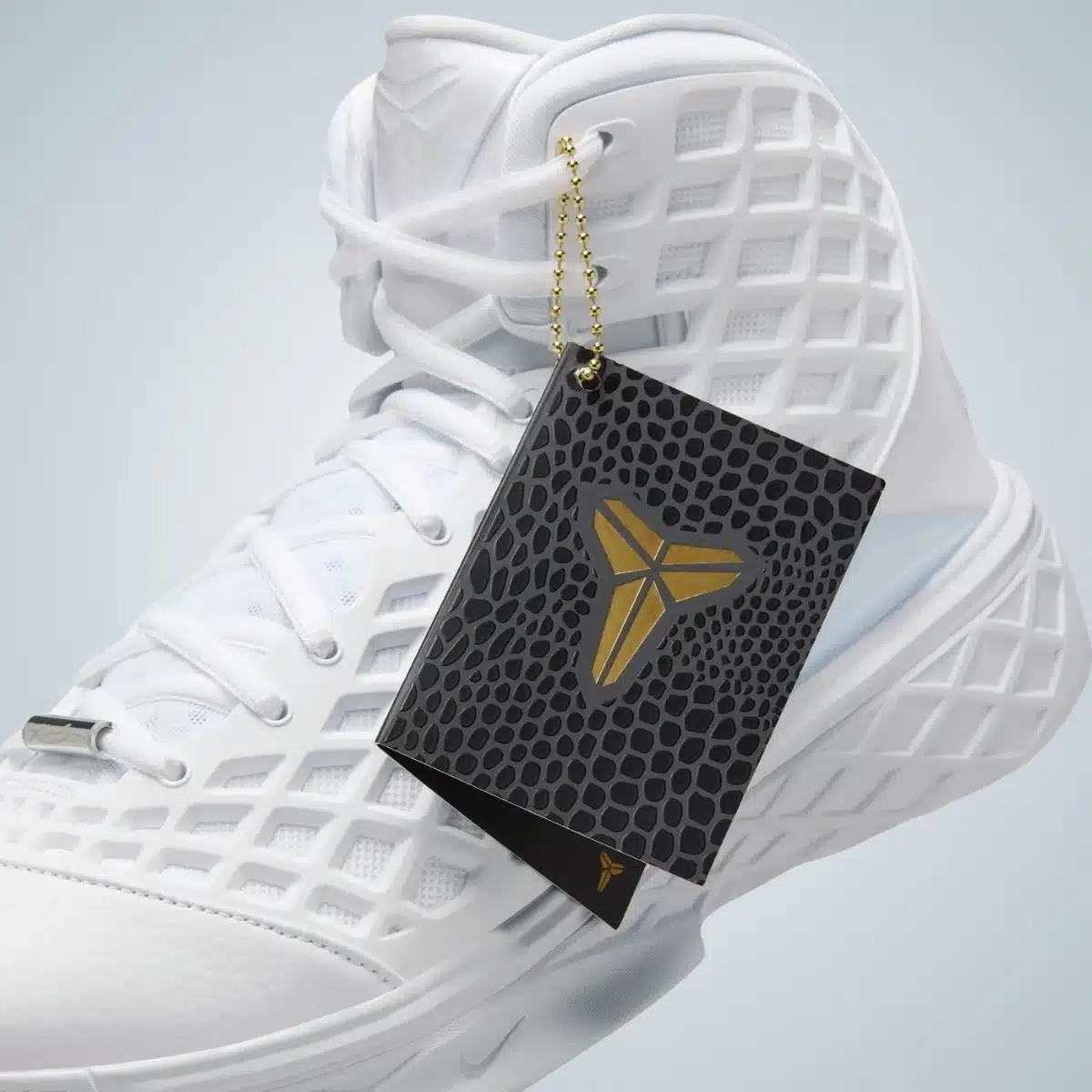 La Kobe 3 Protro Halo débarque en France